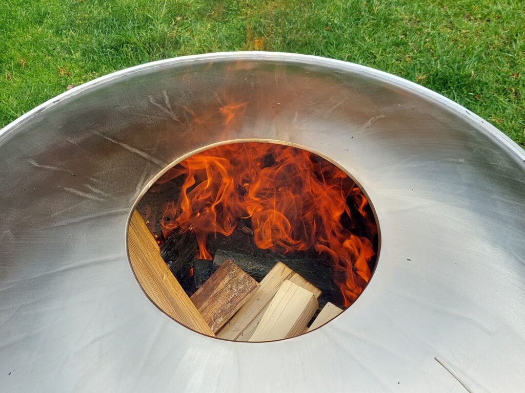 Cosmic Grill and Fireplace | vratislavcerny.cz